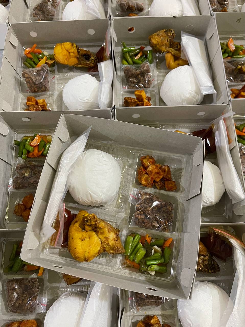 Menu Hajatan Nasi Kotak, Paket Beserta Tips untuk Memesannya ...